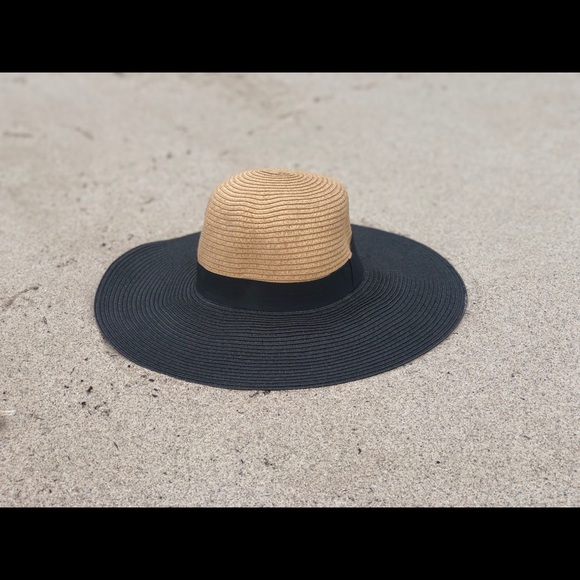 Accessories | Two Tone Black Large Brim Sun Hat | Poshmark